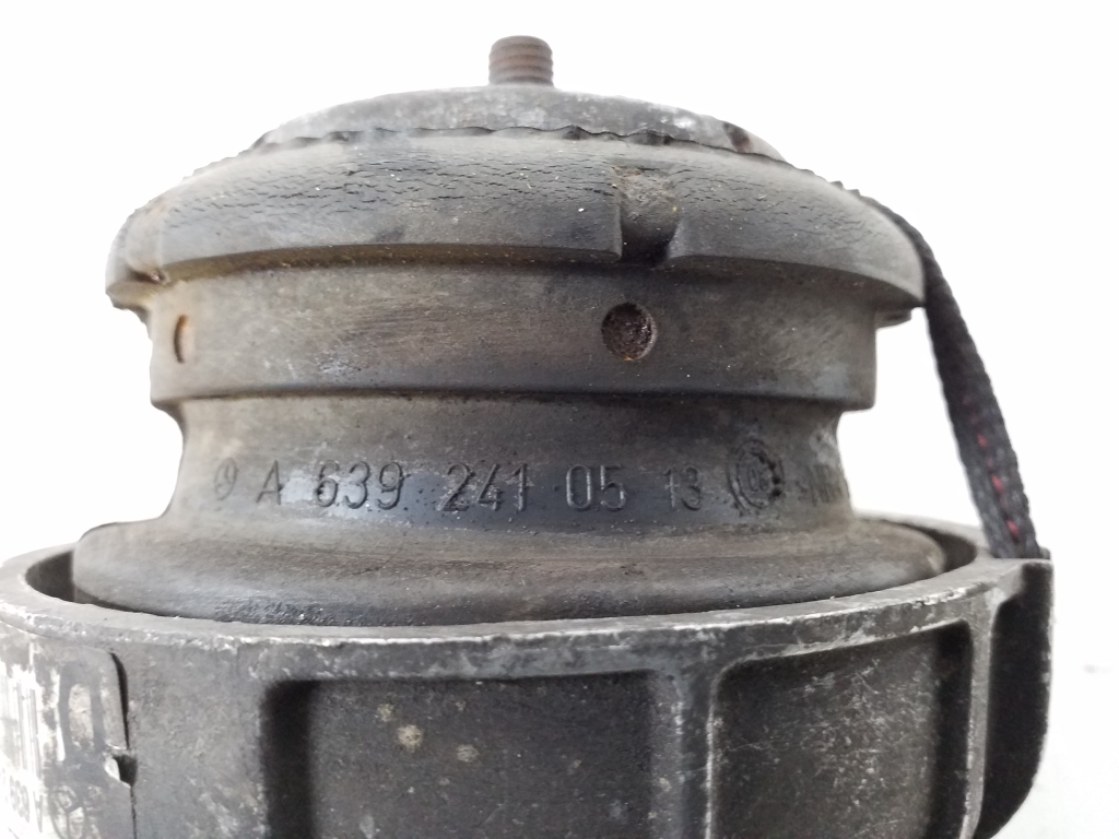 Used Mercedes Benz Vito Engine cushion A6392410413