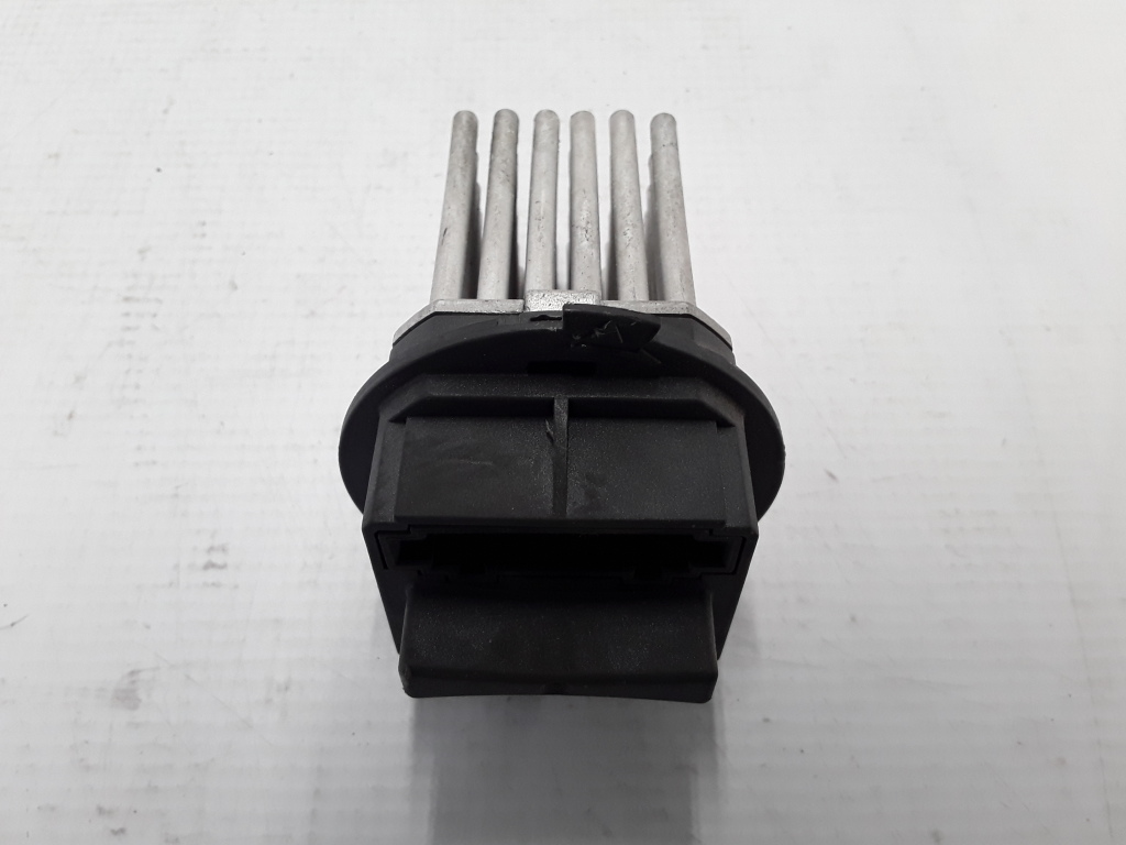 Used VOLVO XC60 Cabin shoulder motor resistance 30767040