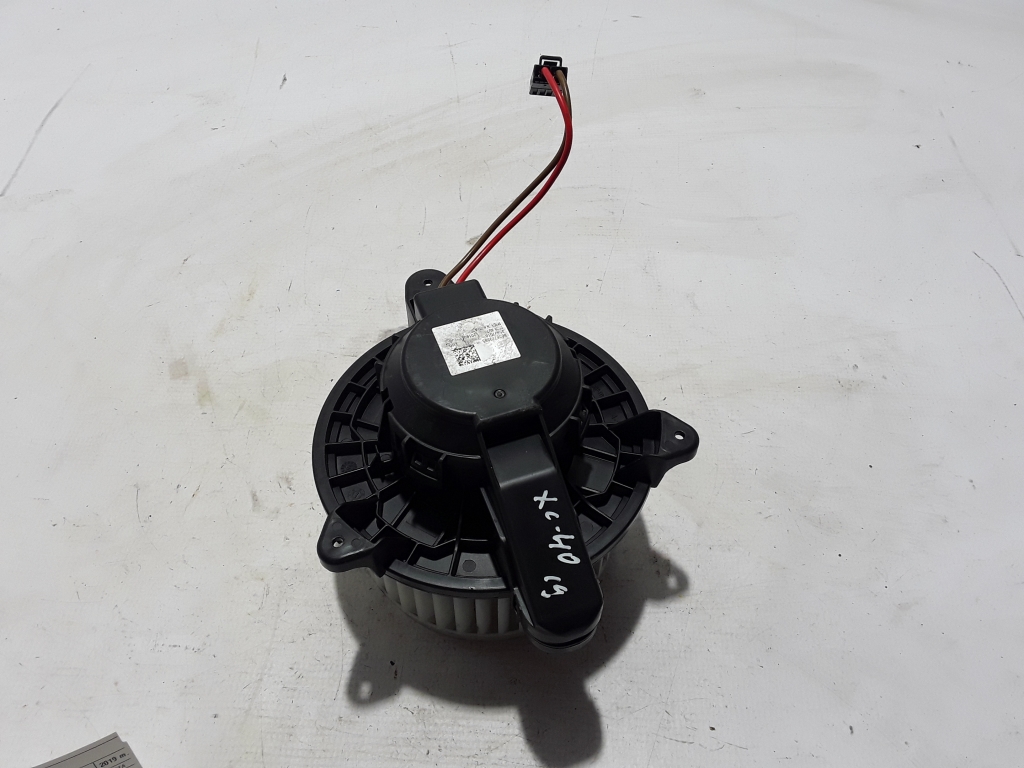 Used VOLVO XC40 Cabin shoulder motor 31497510