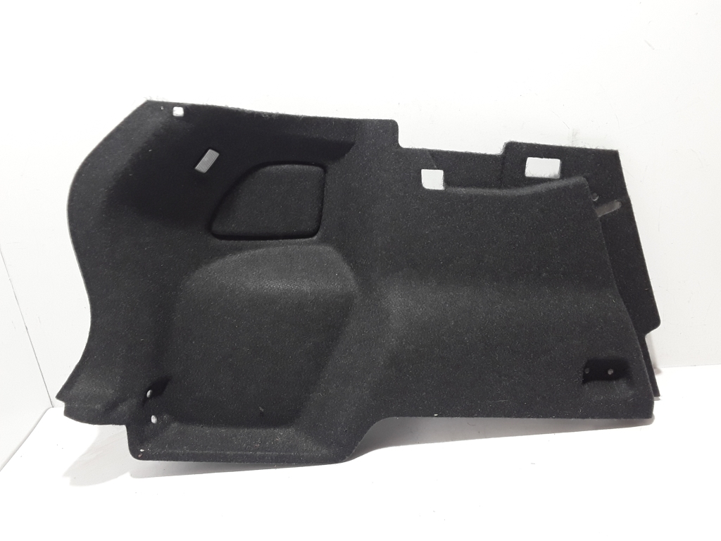 Naudotas VOLVO XC40 Bagažinės vidaus šoninis išmušimas 31440891