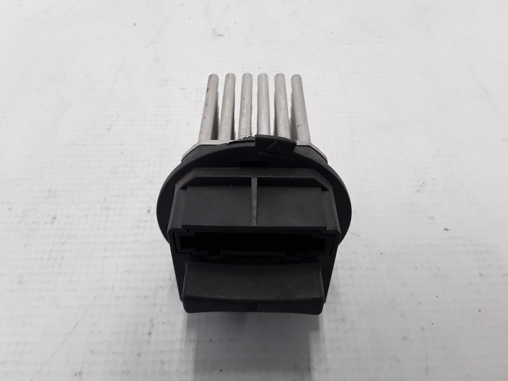 Used VOLVO XC60 Cabin shoulder motor resistance 30767040