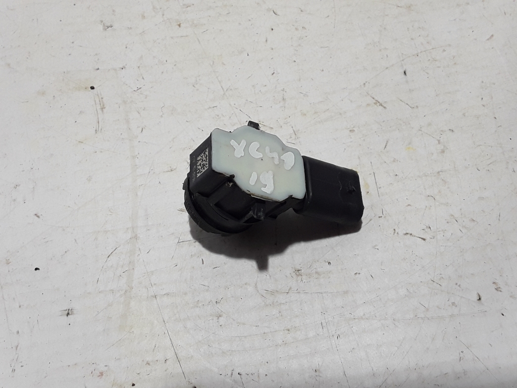 Used VOLVO XC40 Front parking sensor 32209488