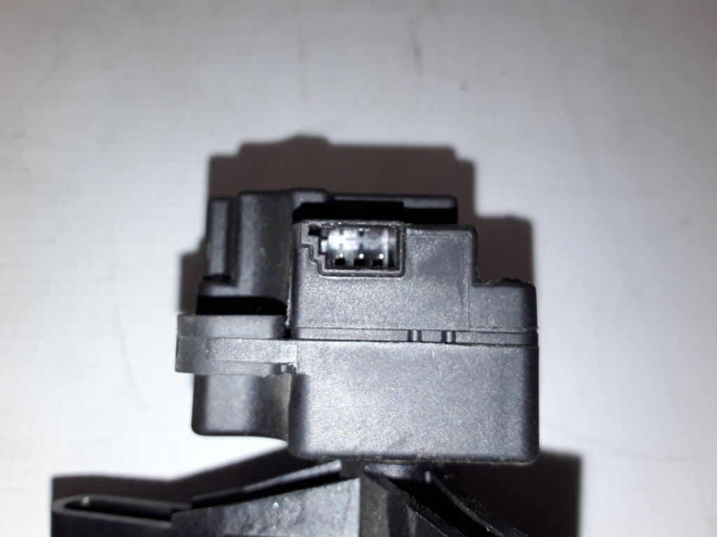 Used VOLVO XC60 Interior shoulder valve motor 31348271