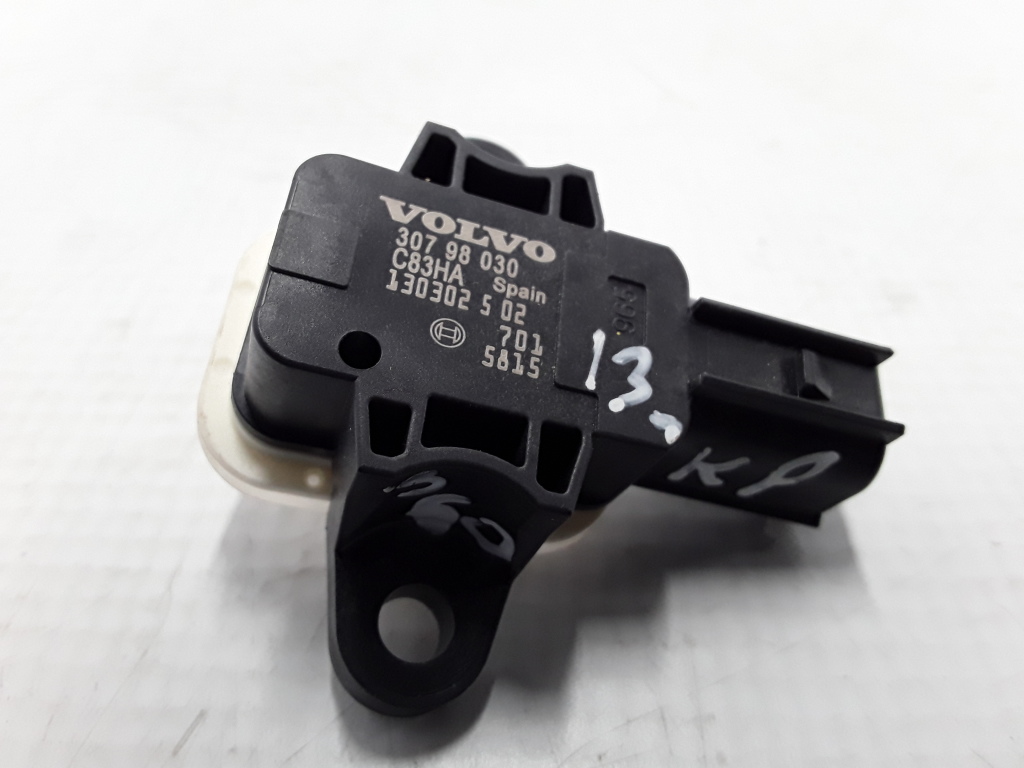 Used VOLVO S60 Airbag sensor 30798030