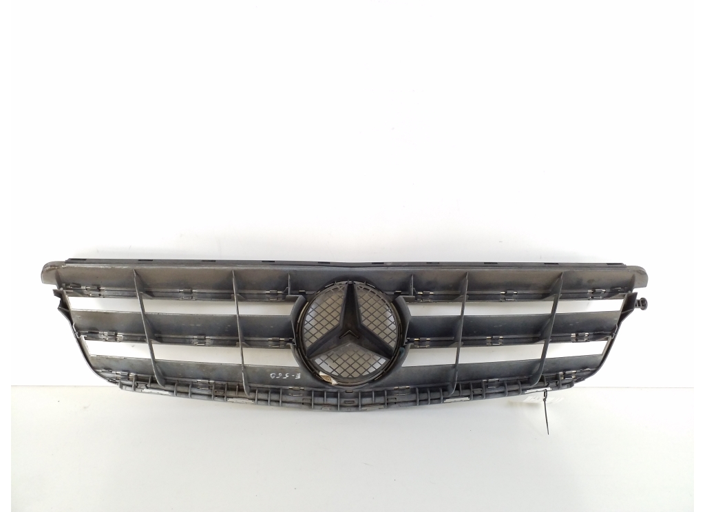 Used Mercedes Benz C-Class Front grille A2048800023