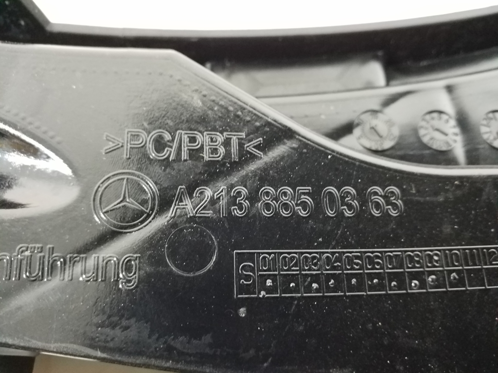 Used Mercedes Benz E-Class Rear bumper bracket A2138850363