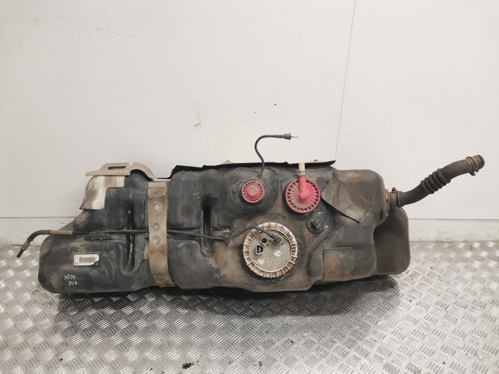 Used TOYOTA Land Cruiser Fuel tank and its parts