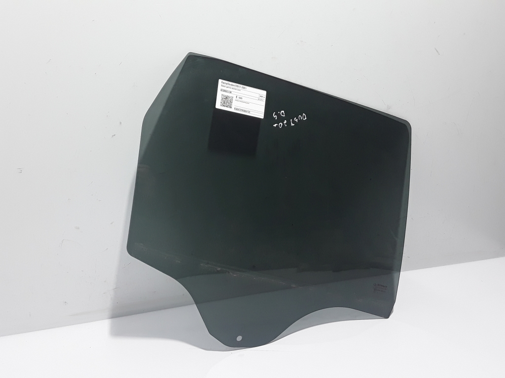 Used Dacia Duster Glass rear side door 823000513R