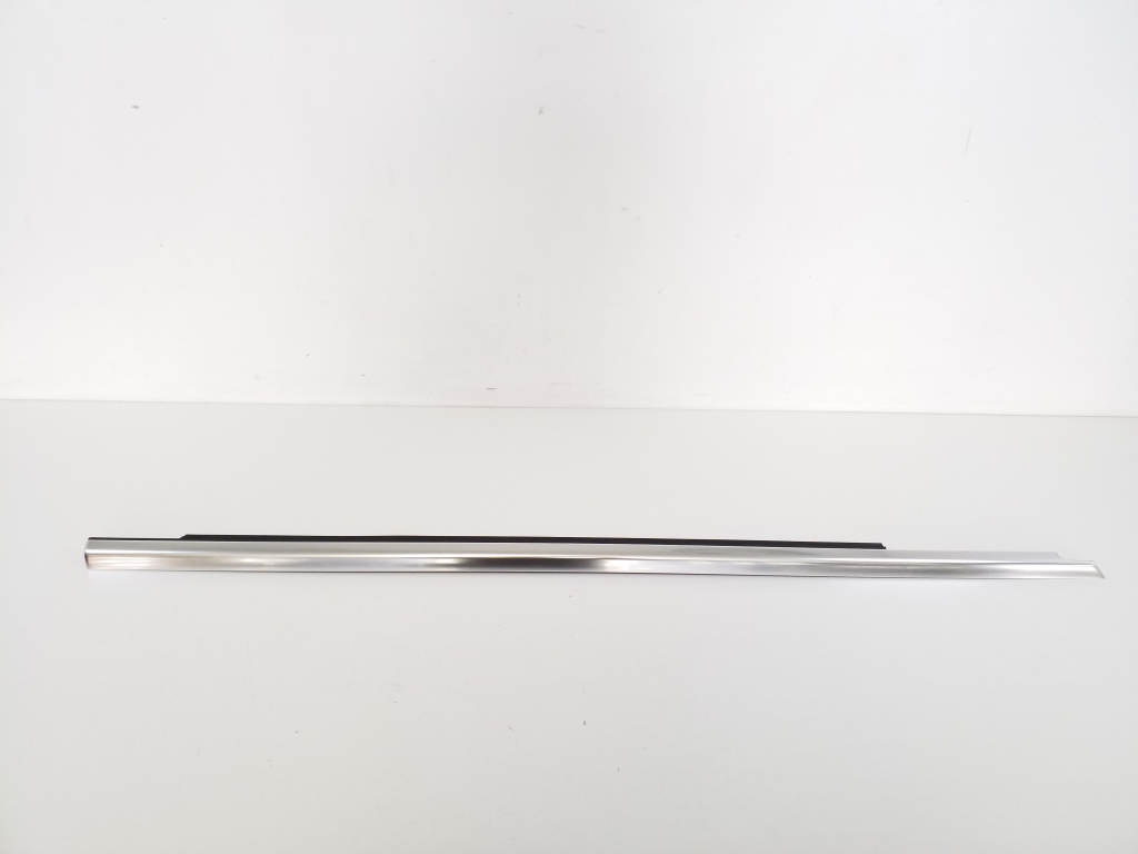 Used Mercedes Benz S-Class Front door strip to the glass exterior ...