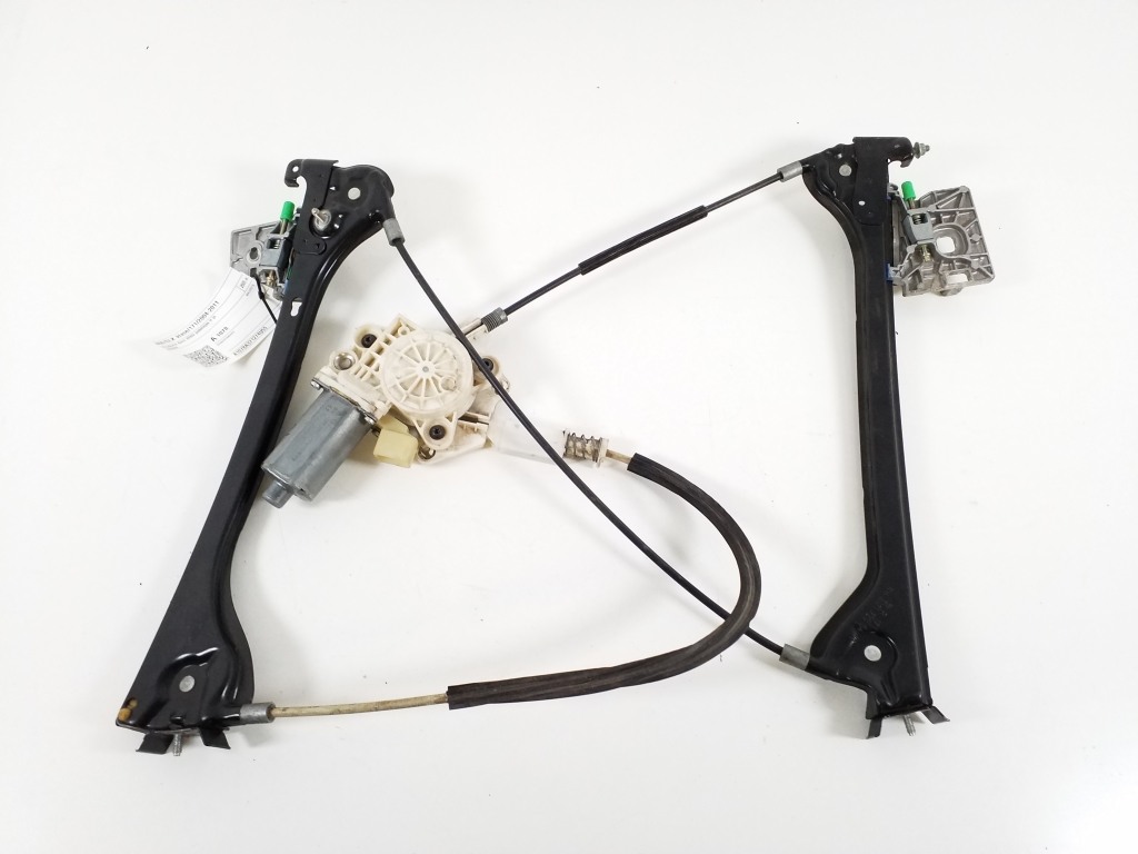 Used Mercedes Benz SLK-Class Front door window lifter and its parts