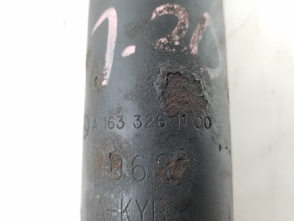 Used Mercedes Benz ML-Class Front shock absorber A1633261100