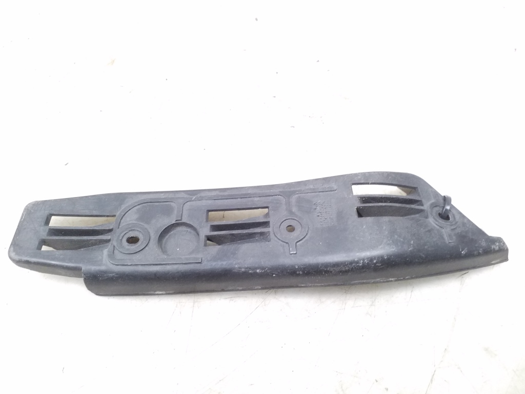 Used Skoda Superb Front bumper bracket 3U0807183