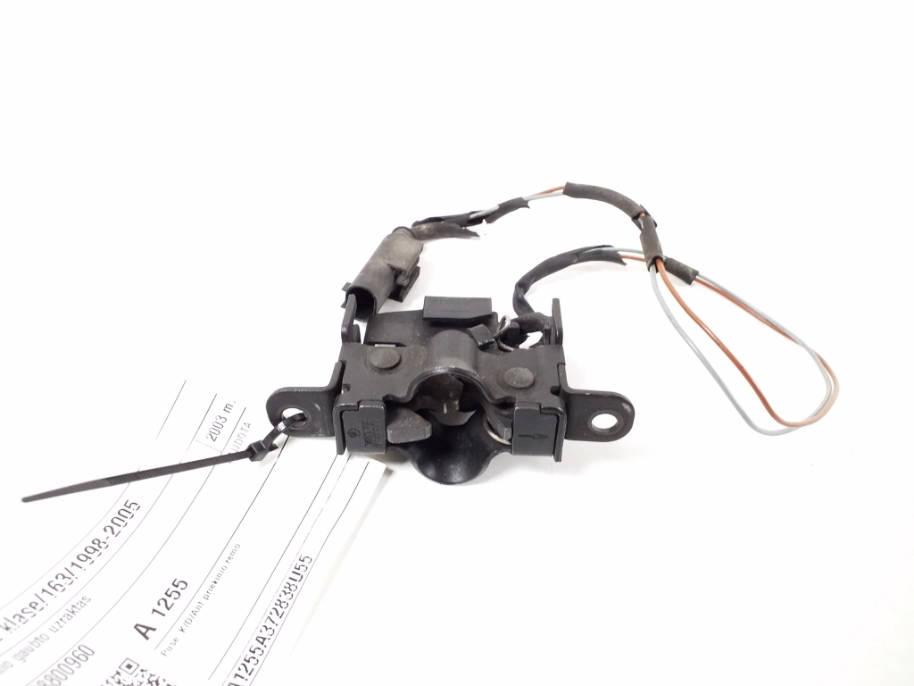 Used Mercedes Benz ML-Class Engine cover lock A2108800960