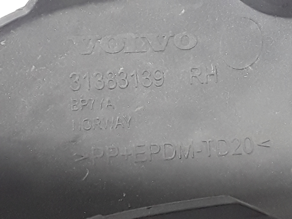 Used VOLVO S60 Front bumper trim strip 31383139