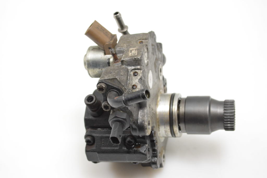 Used Mercedes Benz C-Class Fuel pump A6510702601