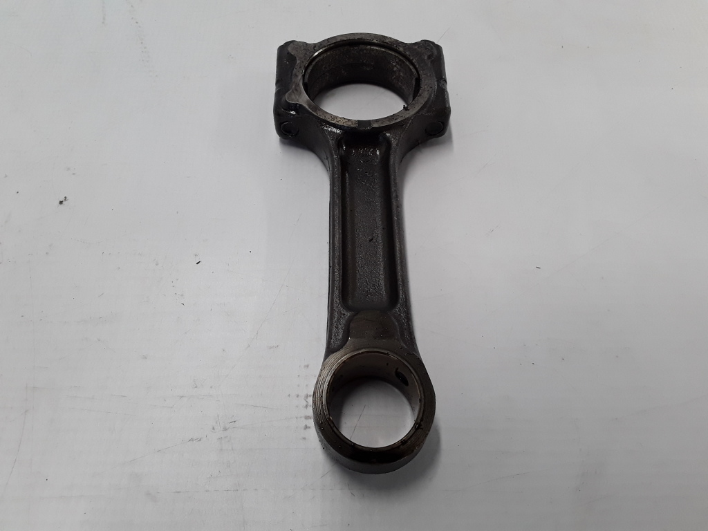 Used RENAULT Megane Connecting rod 7701475074