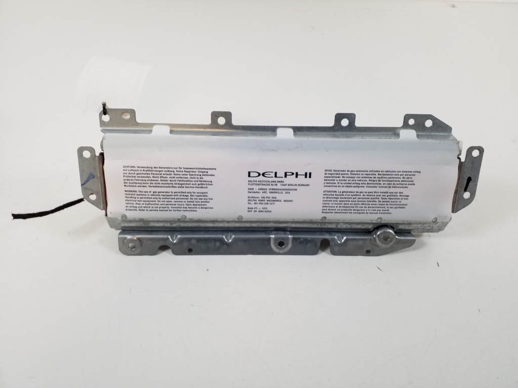 Naudotas Mercedes Benz ML-Class Oro pagalvė po kojomis A1648600802