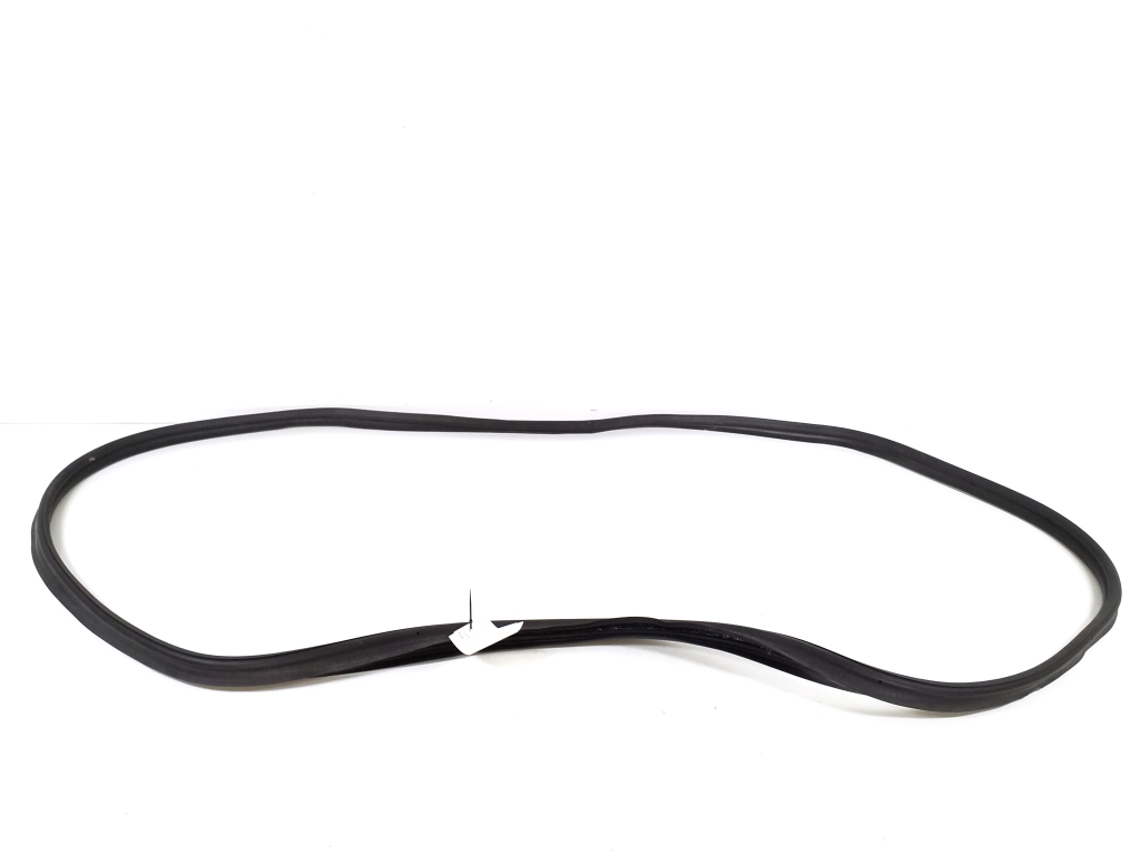 Used Mercedes Benz ML-Class Trunk sealing rubber on the body A1647401178