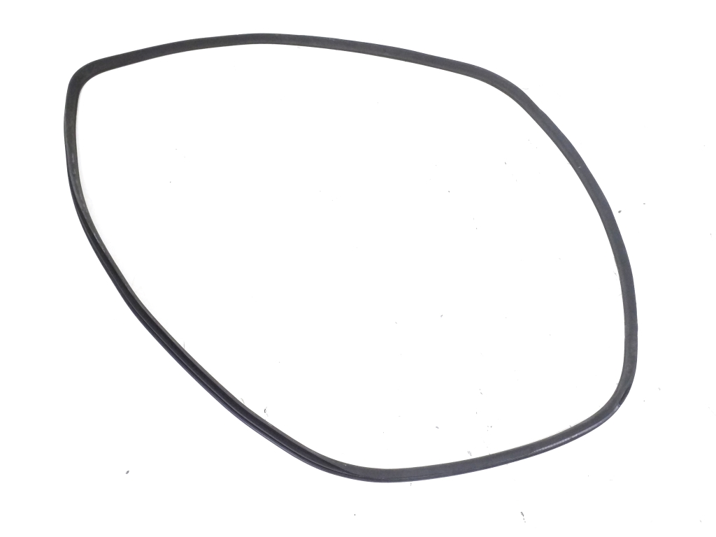 Used Mercedes Benz E-Class Front door sealing rubber on the body ...