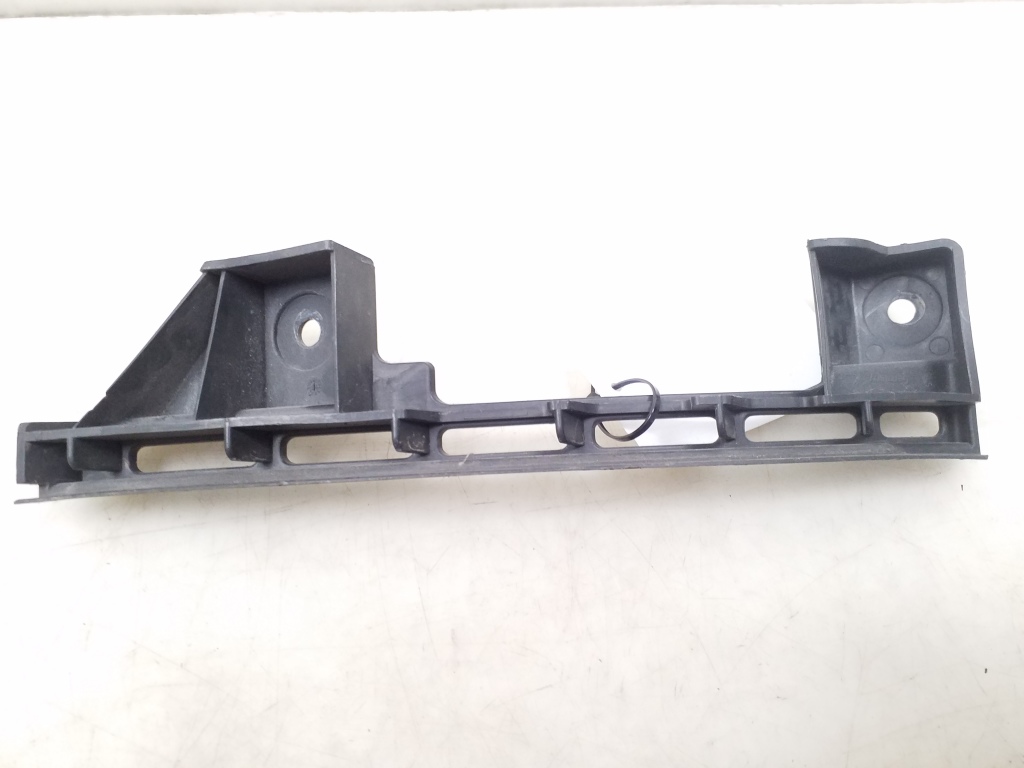 Used Volkswagen Caddy Front bumper bracket 1T0807890B