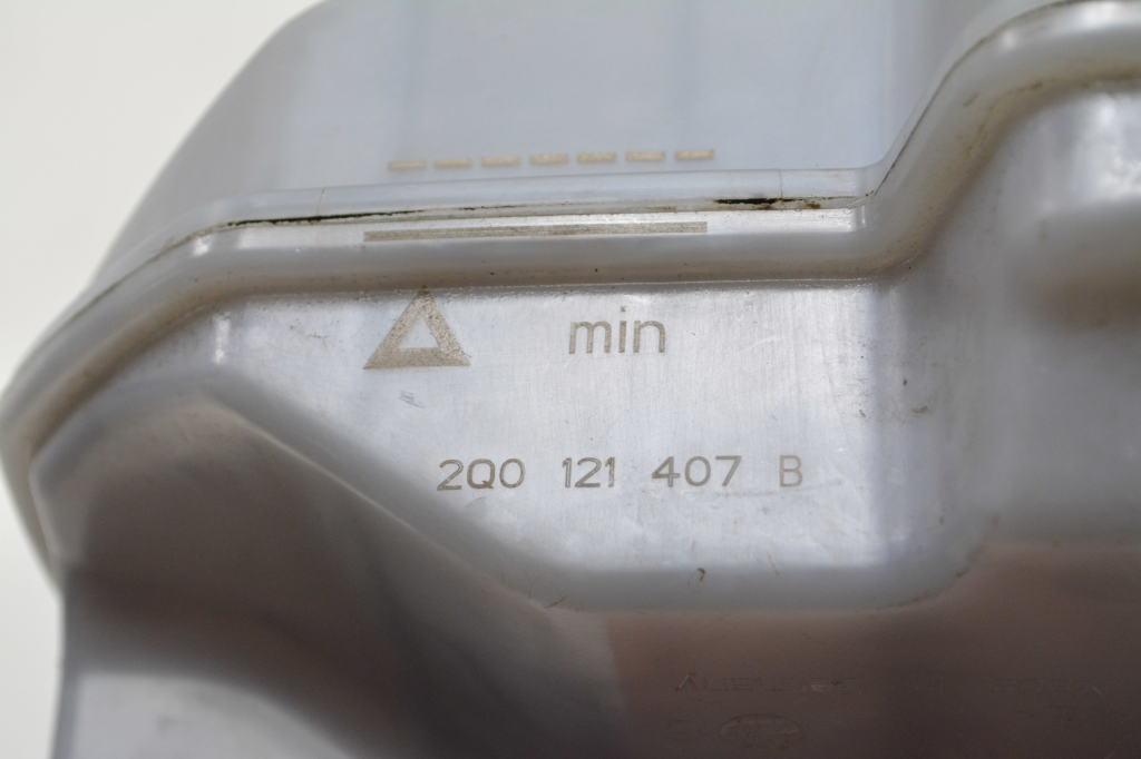 Used AUDI A1 Tank for coolant 2Q0121407B