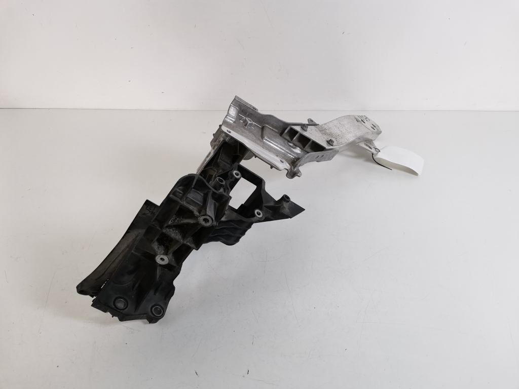 Used Mercedes Benz GLC-Class Other detail of the front frame A2536210600
