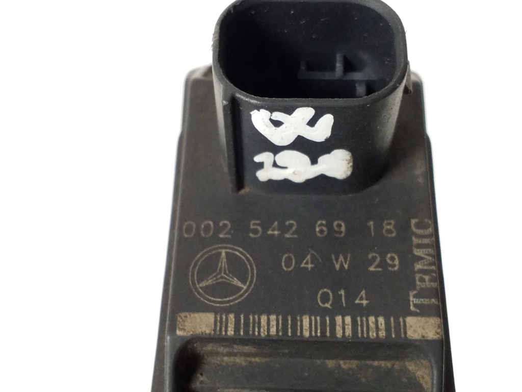 Used Mercedes Benz S-Class The sensor is different A0025426918