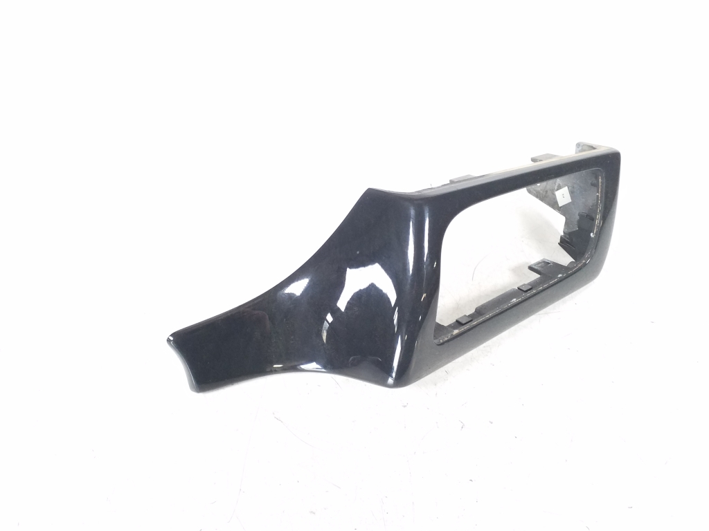 Naudotas Mercedes Benz CLS-Class Salono panelės apdaila A2186807471