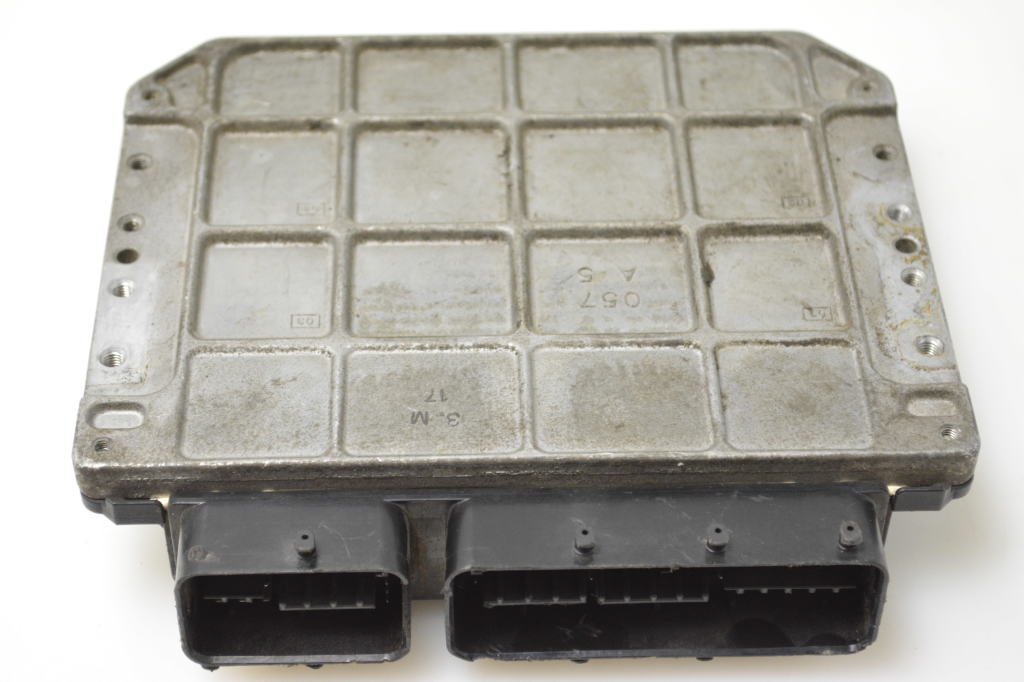 Used TOYOTA Corolla Engine computer 8966112D11