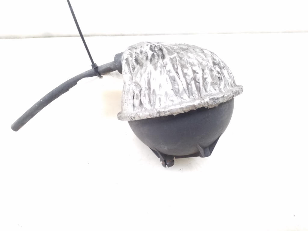 Used AUDI A4 Tank next 038129807