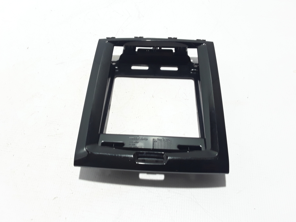 Used VOLVO XC60 Interior panel trim 32219021