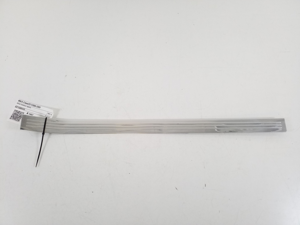 Used Mercedes Benz S-Class Inner threshold trim A2216800435