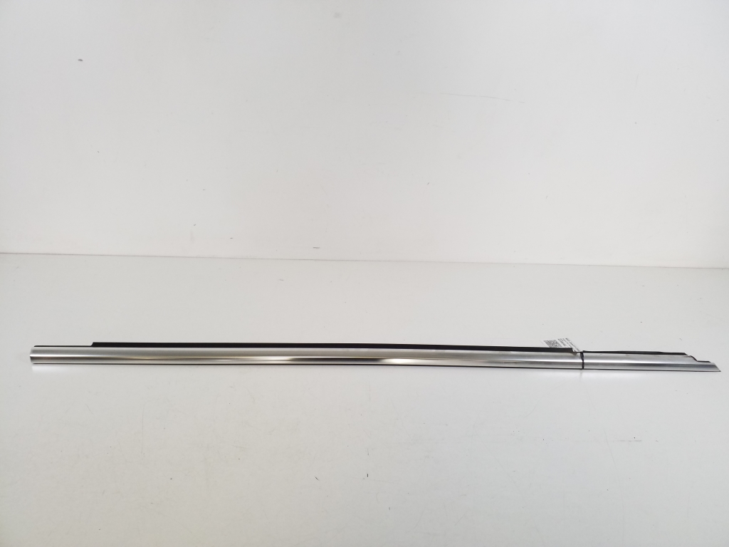 Used Mercedes Benz S-Class Front door strip to the glass exterior ...