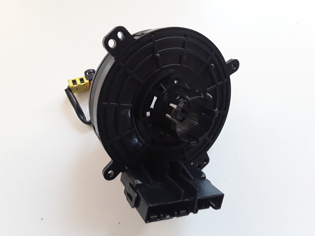 Used Opel Corsa Steering coil 22914039