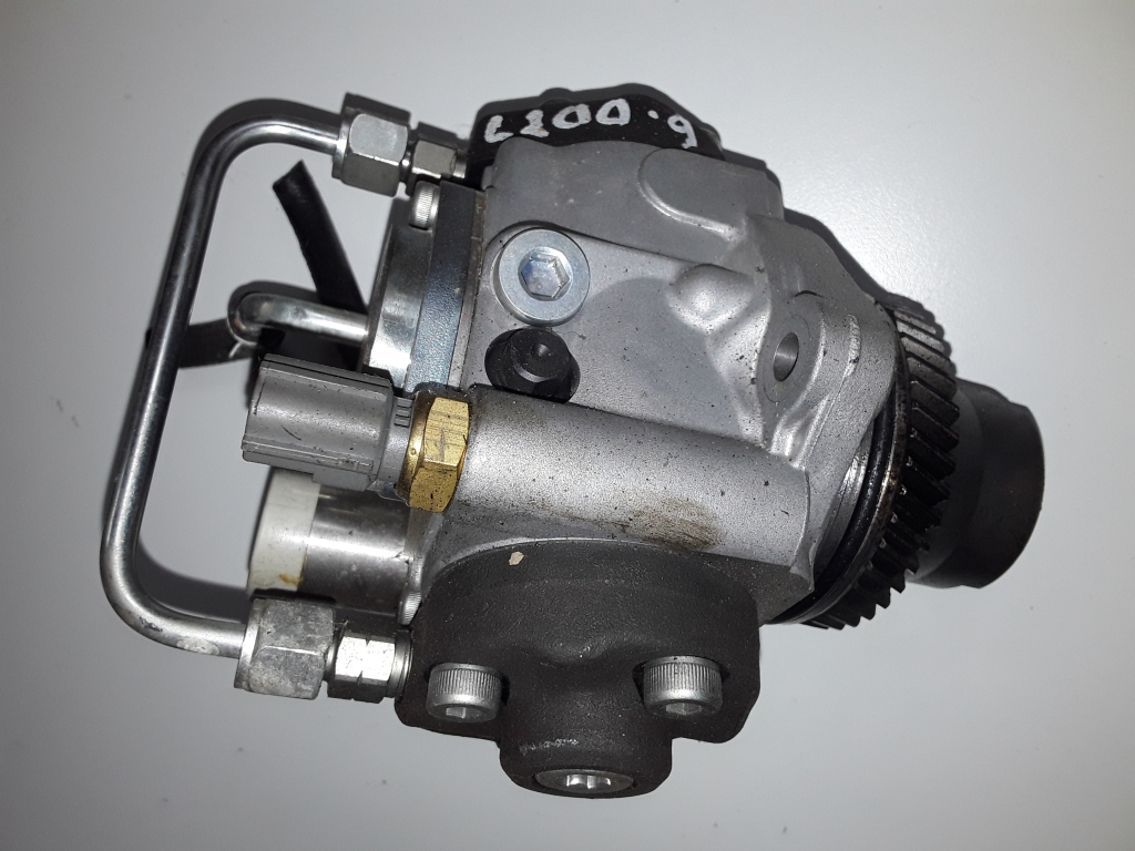Used Mitsubishi L 200 Fuel pump 1460A095
