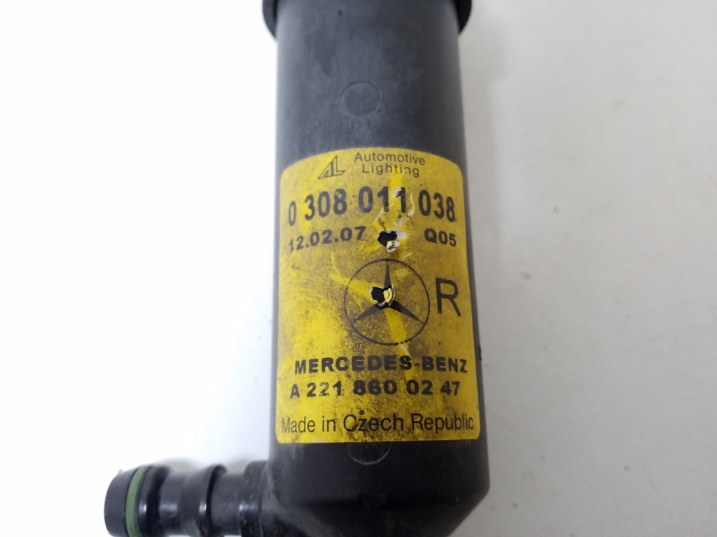 Used Mercedes Benz S-Class Headlamp spray nozzle A2218600247