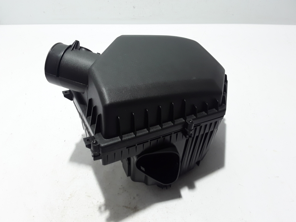 Used VOLVO XC60 Air filter housing 31319684