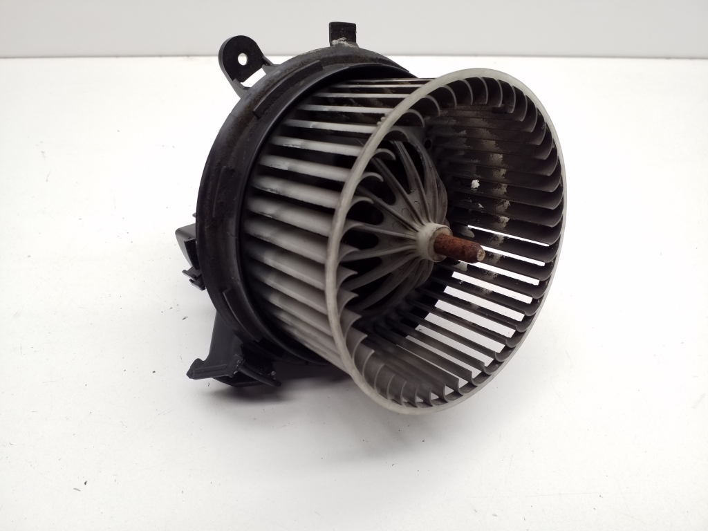 Used Mercedes Benz E-Class Cabin shoulder motor A2048200908