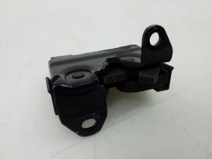 Used Mercedes Benz C-Class Engine cover lock A2048800260