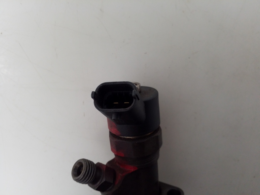 Used Peugeot 407 Fuel injector 0445110036
