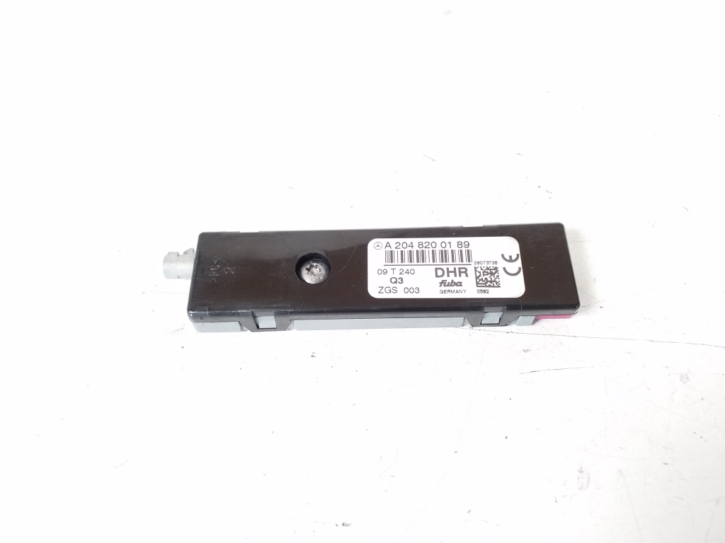 Naudotas Mercedes Benz E-Class Antenos stiprintuvas A2048200189