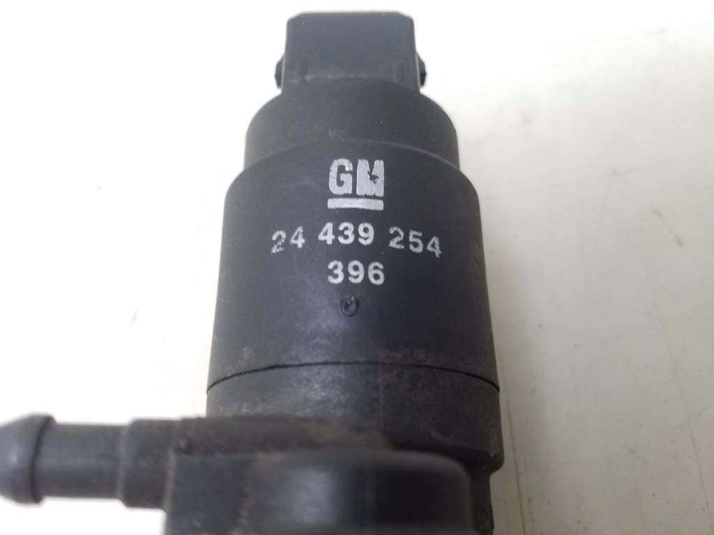 Naudotas Opel Vectra Langų apiplovimo varikliukas priekinis 24439254