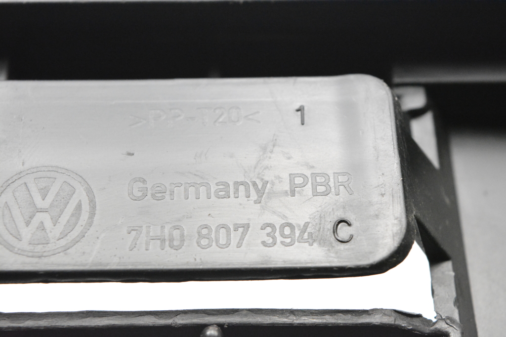 Used Volkswagen Transporter Rear bumper bracket 7H0807394C