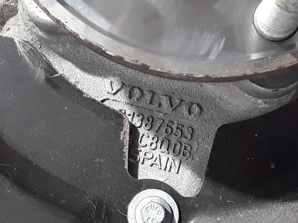 Used VOLVO V40 Hub front 31387653