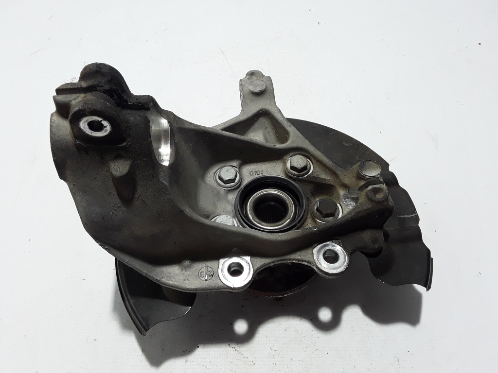 Used VOLVO V40 Hub front 31387653