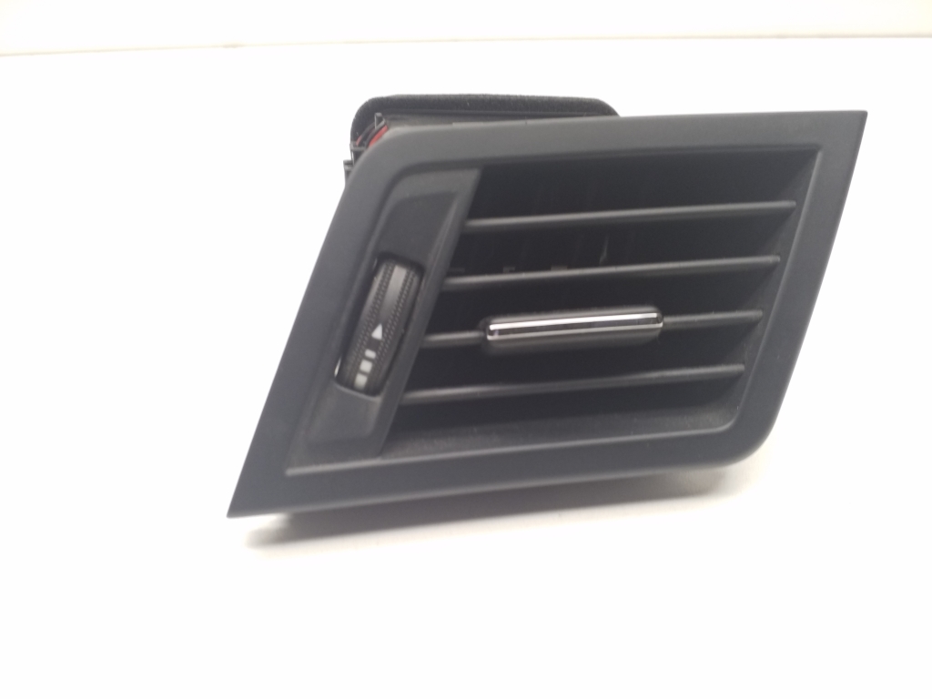 Used Mercedes Benz E-Class Interior panel ventilation grilles A2078300254