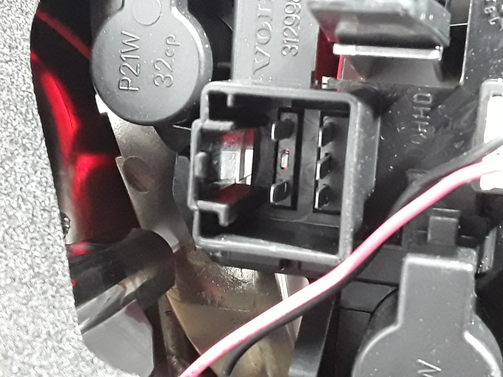 Used VOLVO V40 Rear corner lamp 31395845