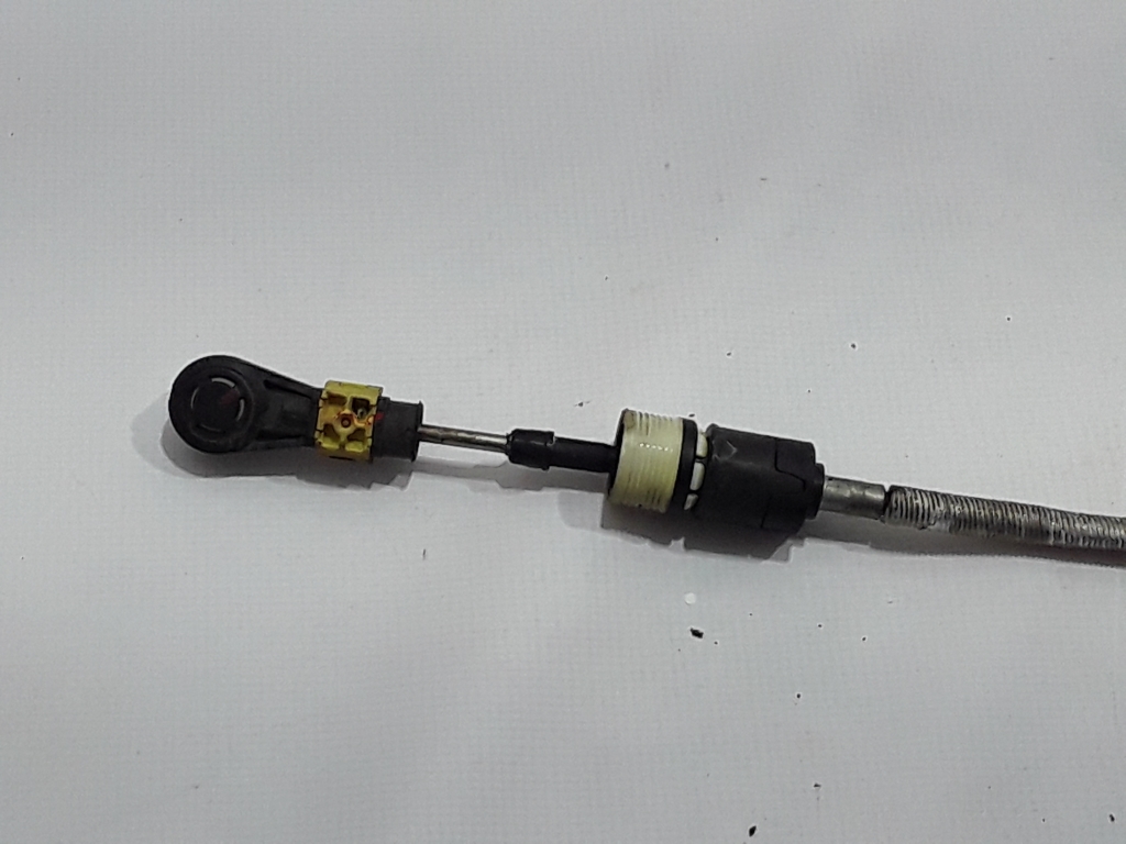 Used VOLVO V40 Gear shift mechanism 31437817