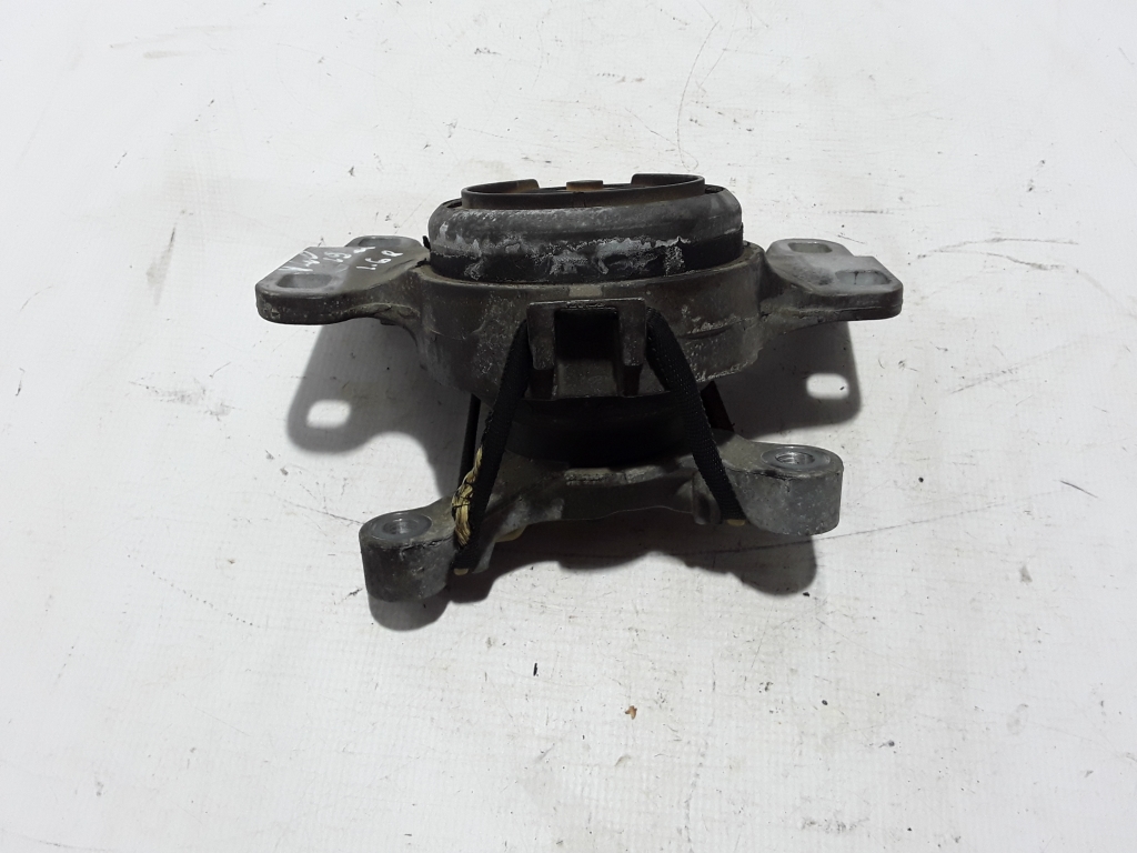 Used VOLVO V40 Engine cushion 32222136