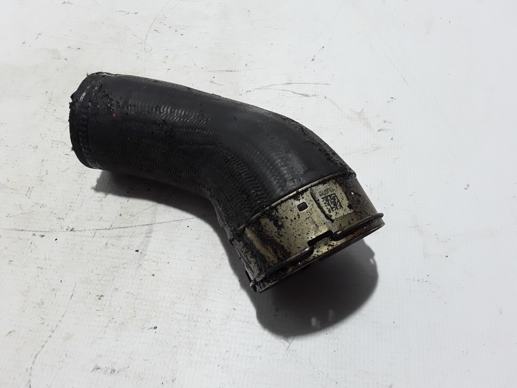 Used VOLVO V40 Intercooler hose 31657738